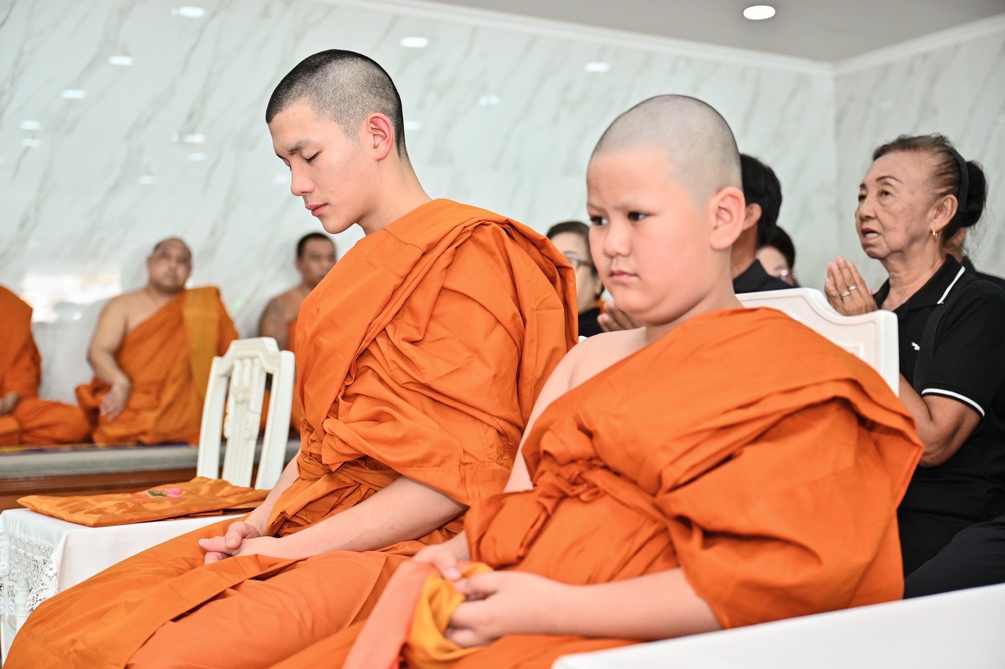 โฟร์ท ณัฐวรรธน์ บวชหน้าไฟส่ง คุณพ่อ ขึ้นสวรรค์