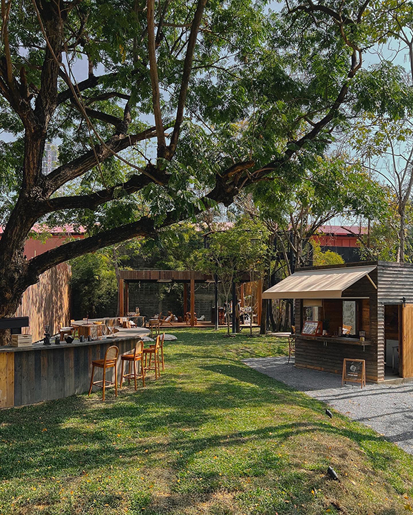 แจกพิกัด คาเฟ่เอกมัยทองหล่อ อัปเดต 2026 ร้านเด็ดใจกลางเมือง สายคาเฟ่ ...
